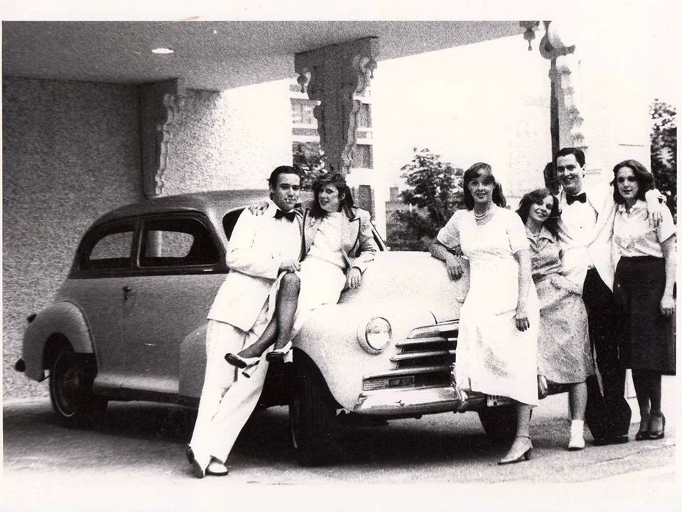 Cum a ajuns Sandy Graham dintr-o patroană de club de noapte una dintre ...