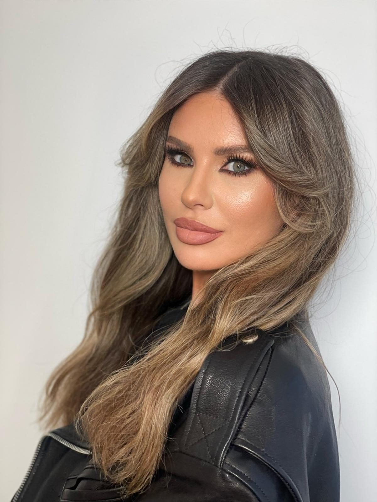 Ana Țepuș, femeia care pudrează cu praf de stele clădirile vechi din ...